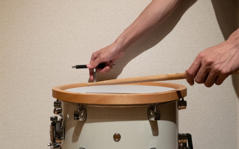 The Best Drum Tuner Options (Tuners & Apps) - Produce Like A Pro